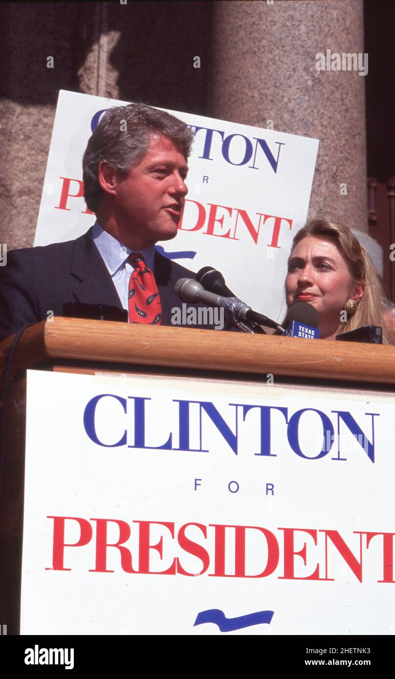 Bill clinton 1992 signs hi-res stock photography and images - Alamy