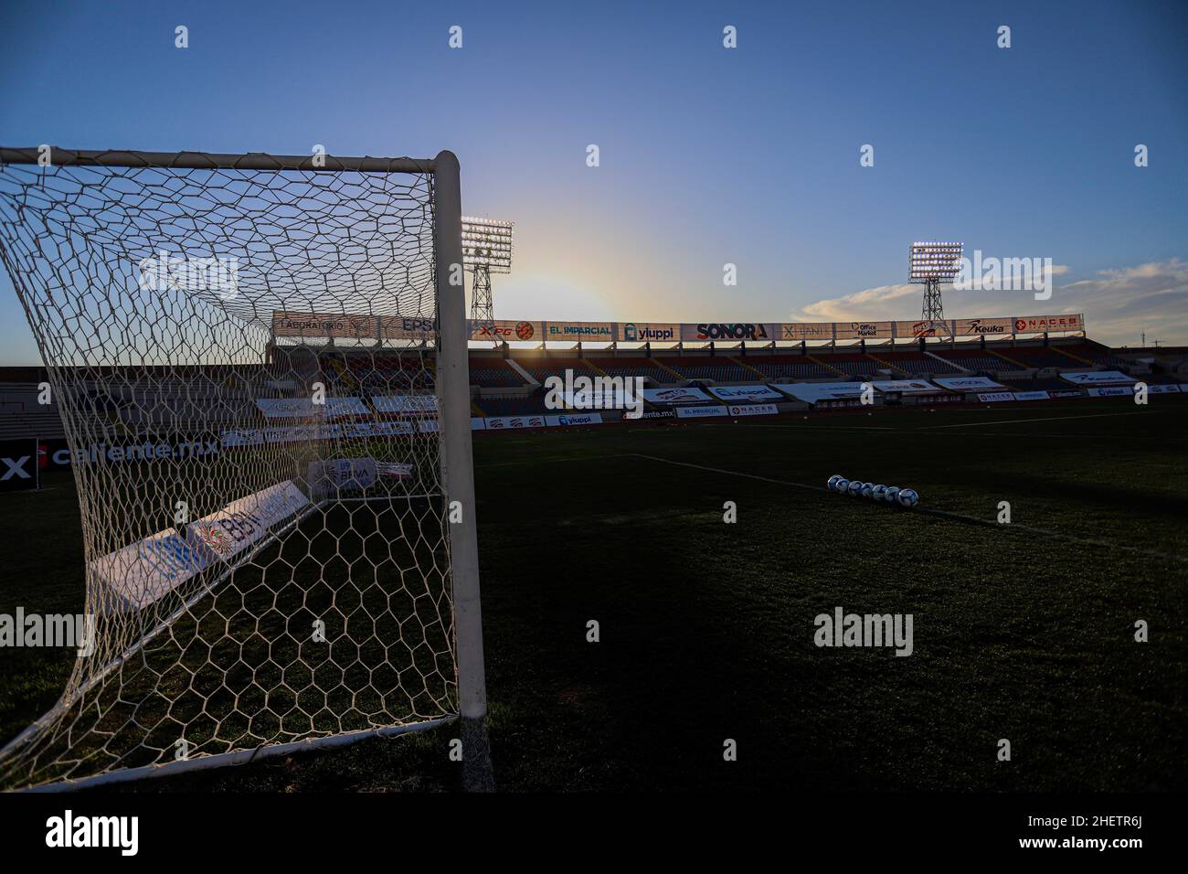 Porteria de futbol hi-res stock photography and images - Alamy