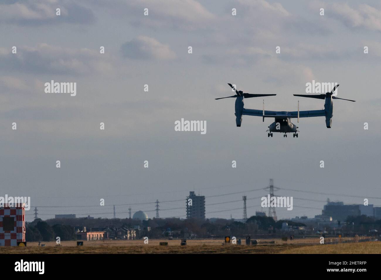 Yamato, Japan. 4th Jan, 2019. A Bell Boeing V22 Osprey tilt-rotor ...