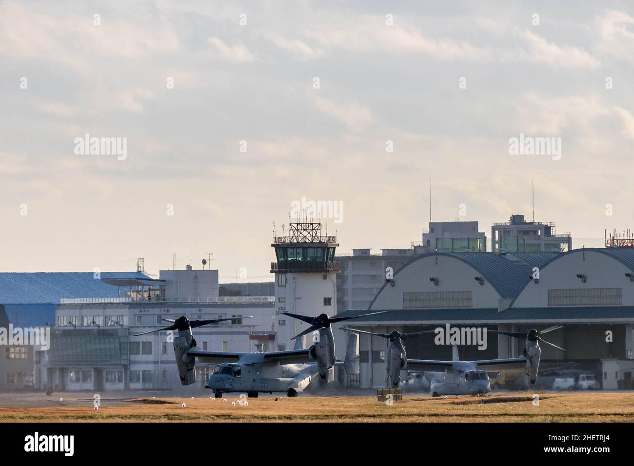 Yamato, Japan. 4th Jan, 2019. Two Bell Boeing V22 Osprey tilt-rotor ...