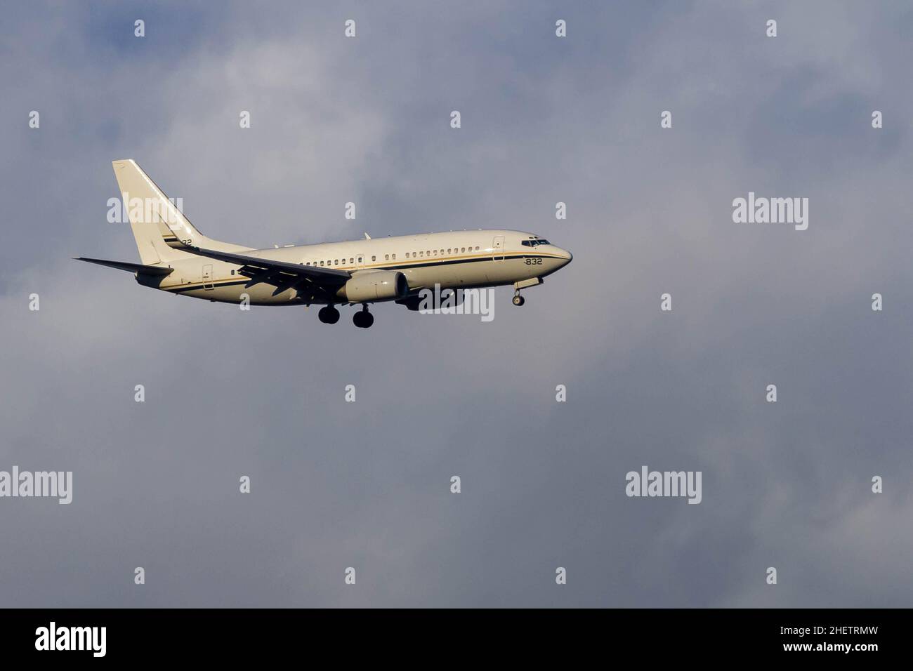 Yamato, Japan. 6th Feb, 2018. A Boeing C-40 Clipper Military Transport ...