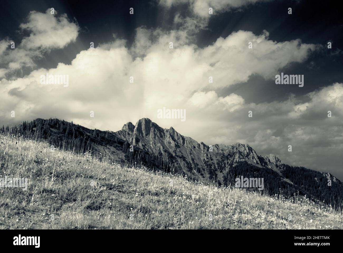 Dynamic mountain range hi-res stock photography and images - Alamy