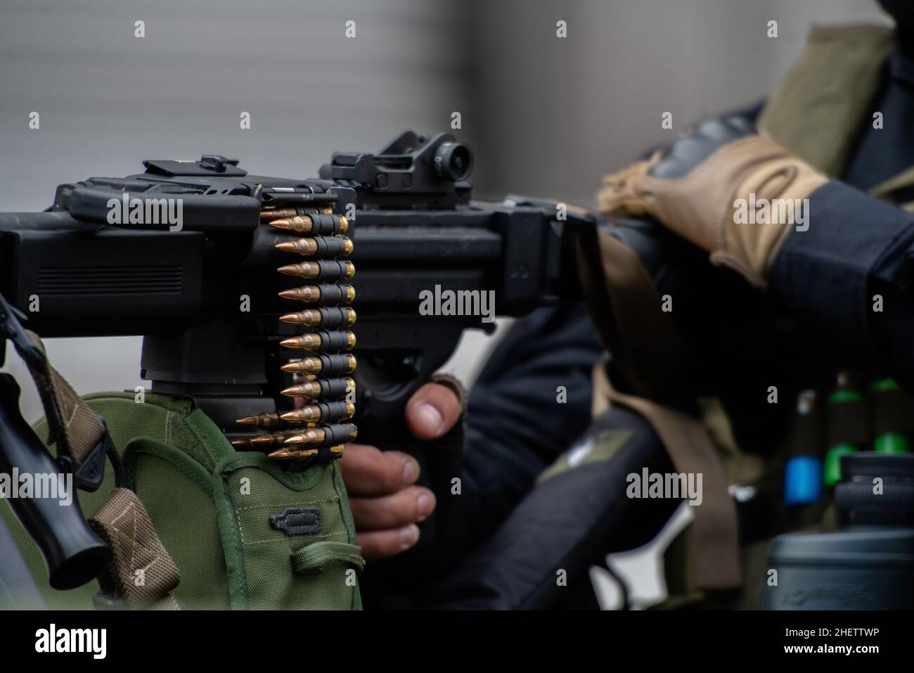 20 gun hi-res stock photography and images - Alamy