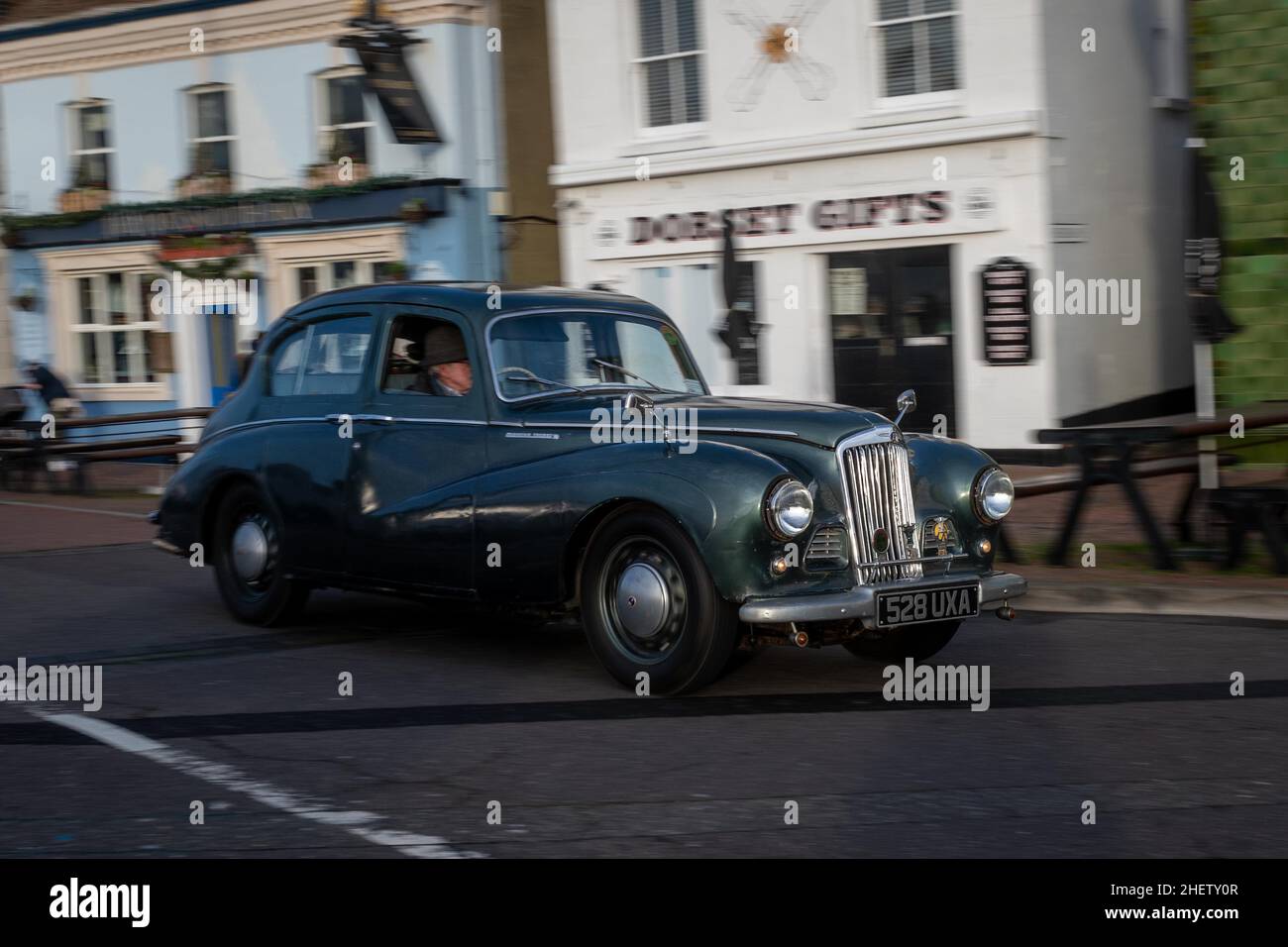 Classic cars on Poole quay Stock Photo - Alamy