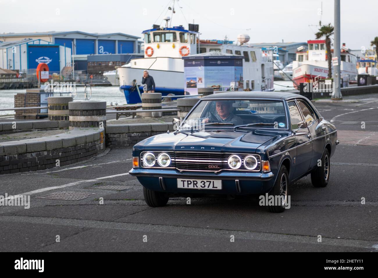 Classic cars on Poole quay Stock Photo - Alamy