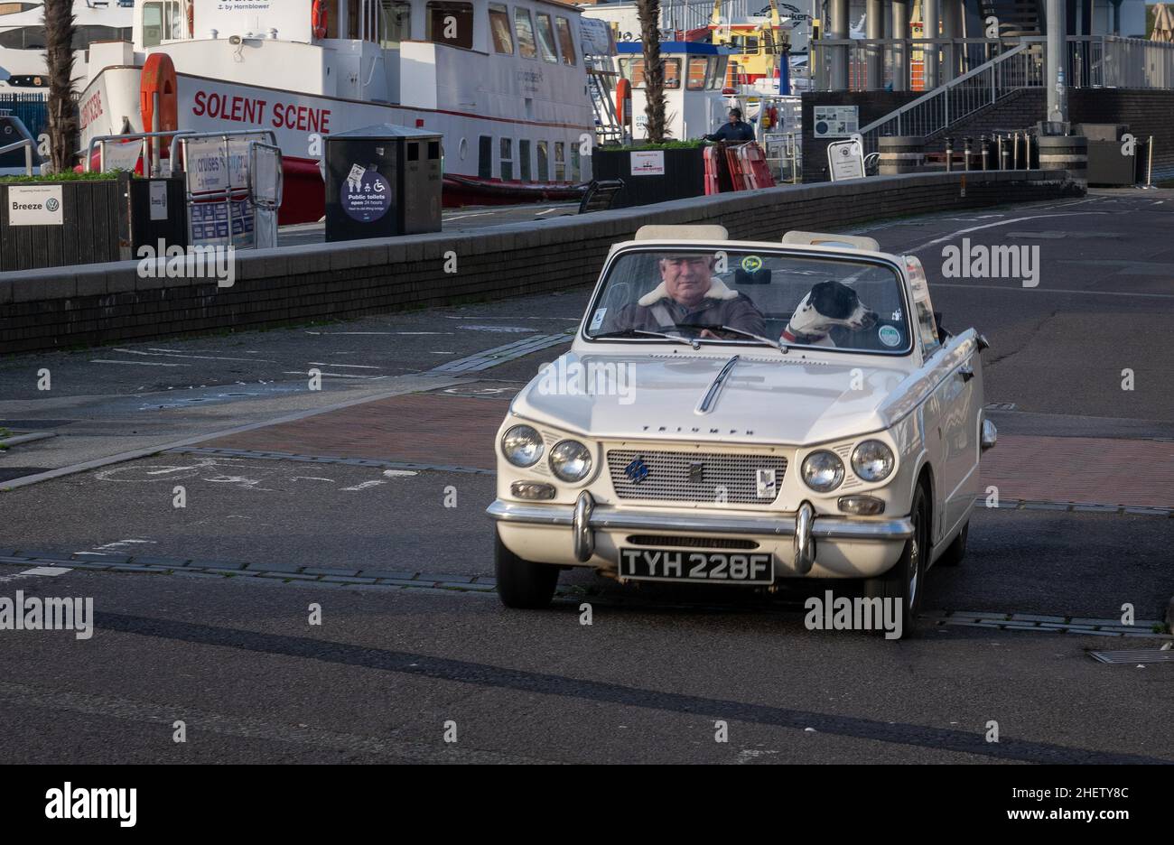 Classic cars on Poole quay Stock Photo - Alamy