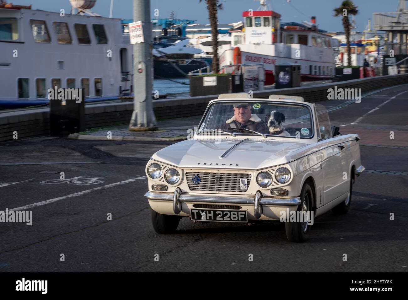 Classic cars on Poole quay Stock Photo - Alamy