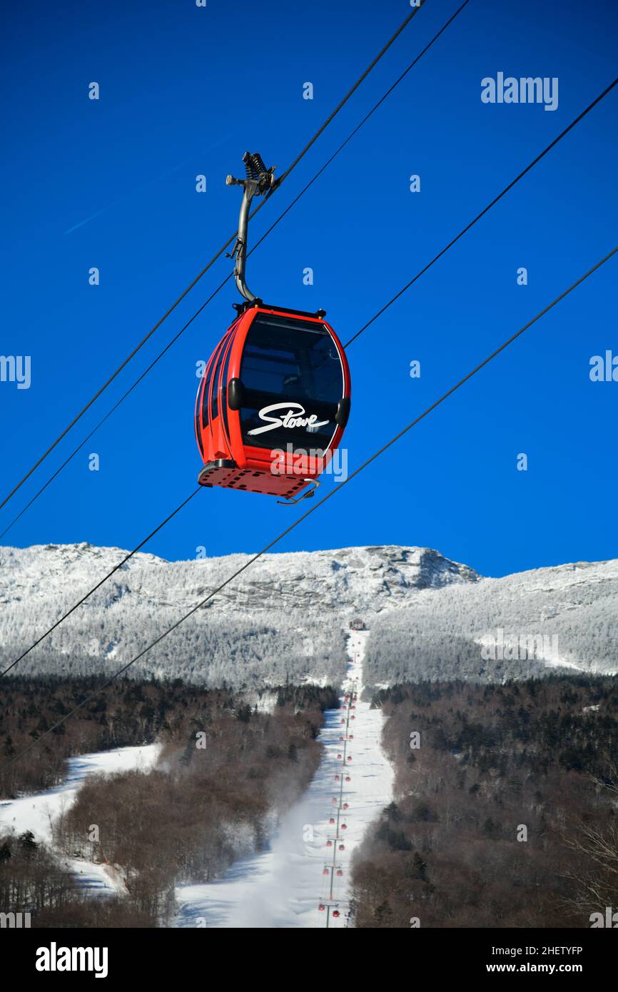 Stowe mountain resort gondola lift hi-res stock photography and images ...