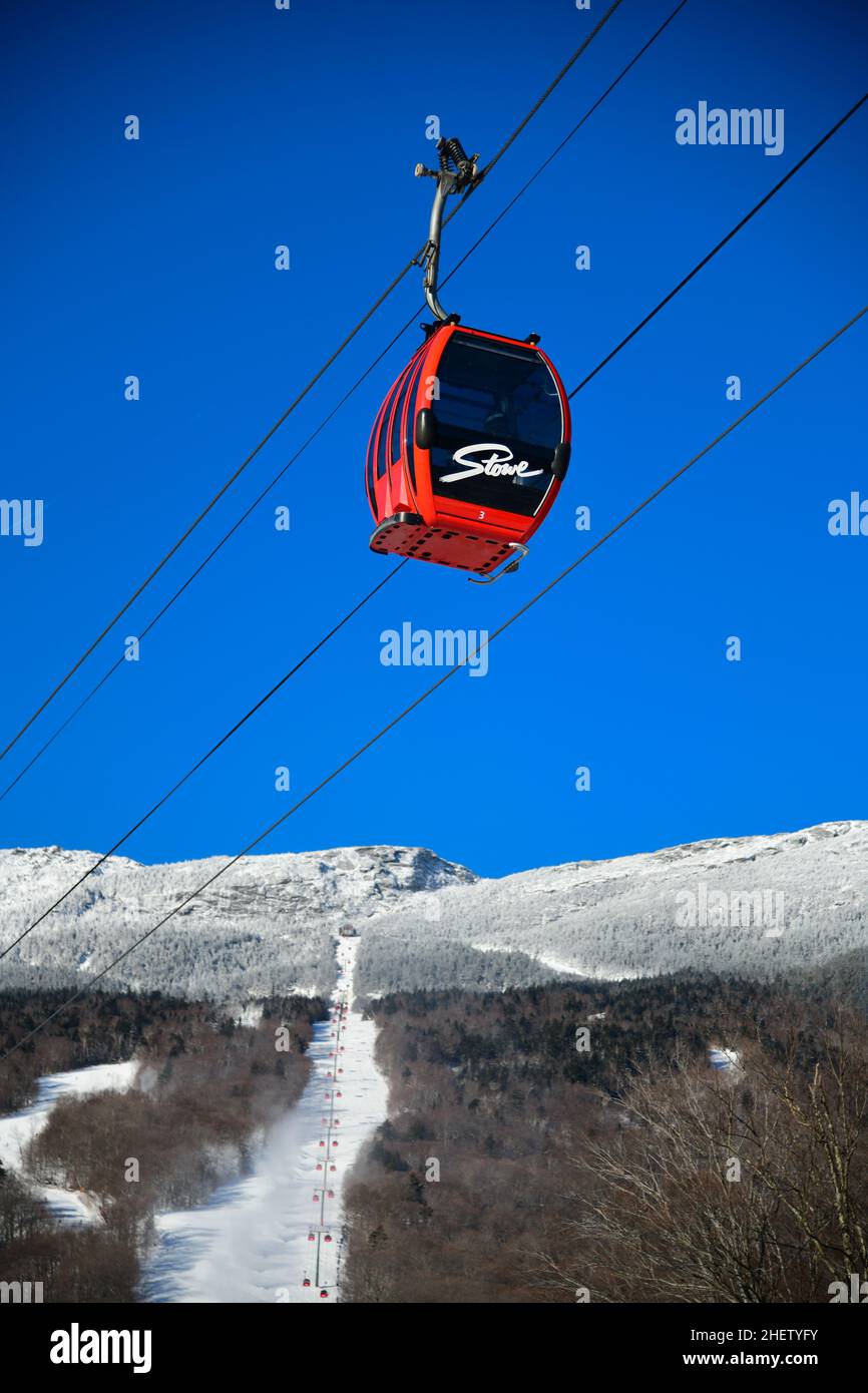 Stowe mountain resort gondola lift hi-res stock photography and images ...