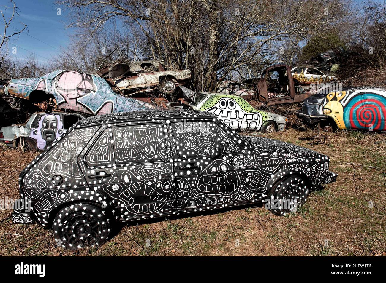 Georgia school bus graveyard hi-res stock photography and images - Alamy