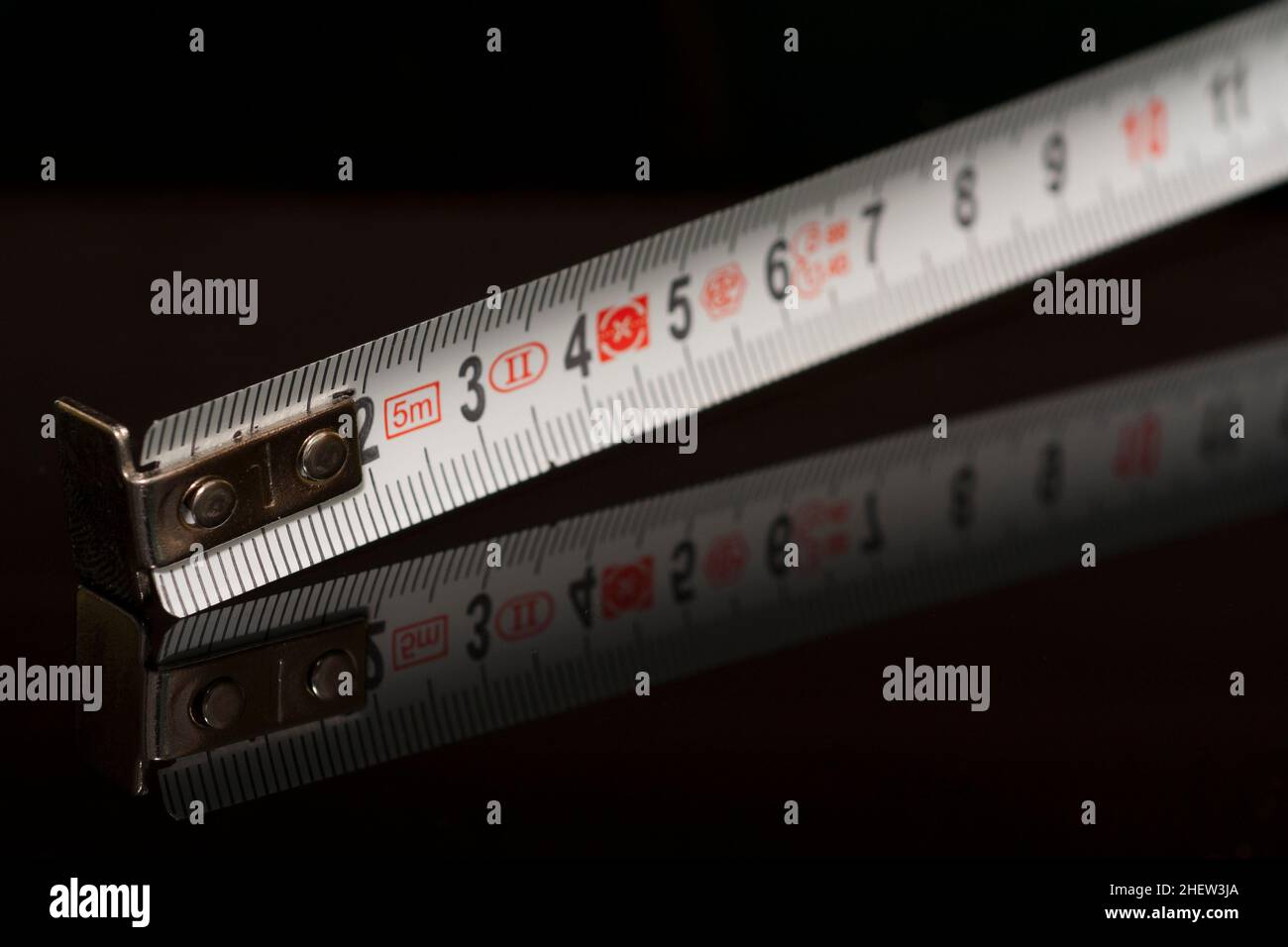 Measuring chain hi-res stock photography and images - Alamy