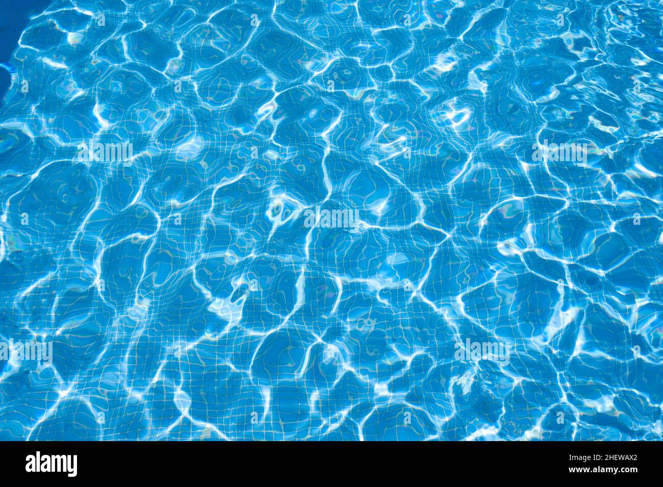 Light blue waters swimming pool hi-res stock photography and images - Alamy