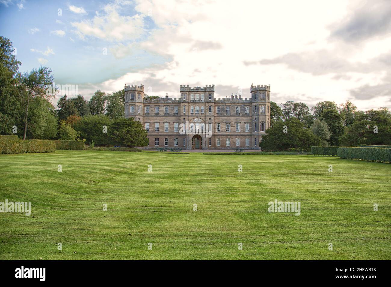 Historic castle borders hi-res stock photography and images - Alamy