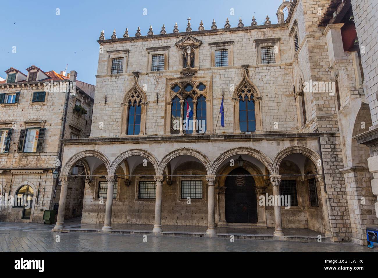 Sponza Palace in the old town of Dubrovnik, Croatia Stock Photo - Alamy