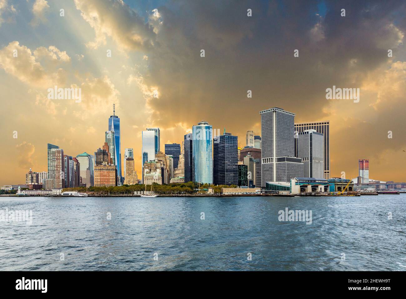 spectular skyline of new york with dramatic sky Stock Photo - Alamy