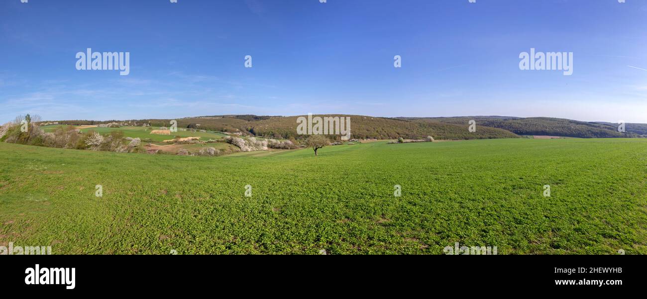 Ladscape spring hi-res stock photography and images - Alamy