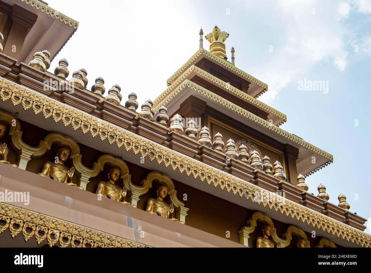 Exterior of the Mahamevnawa Amawatura Monastery. Buddhist Monastery ...