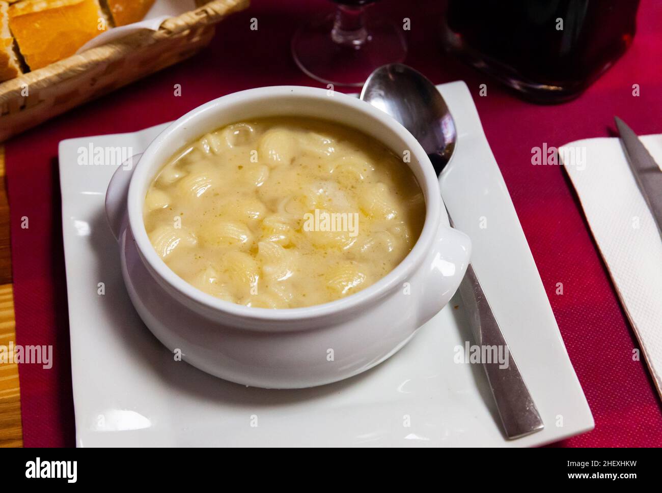 Spanish edible snail hi-res stock photography and images - Alamy