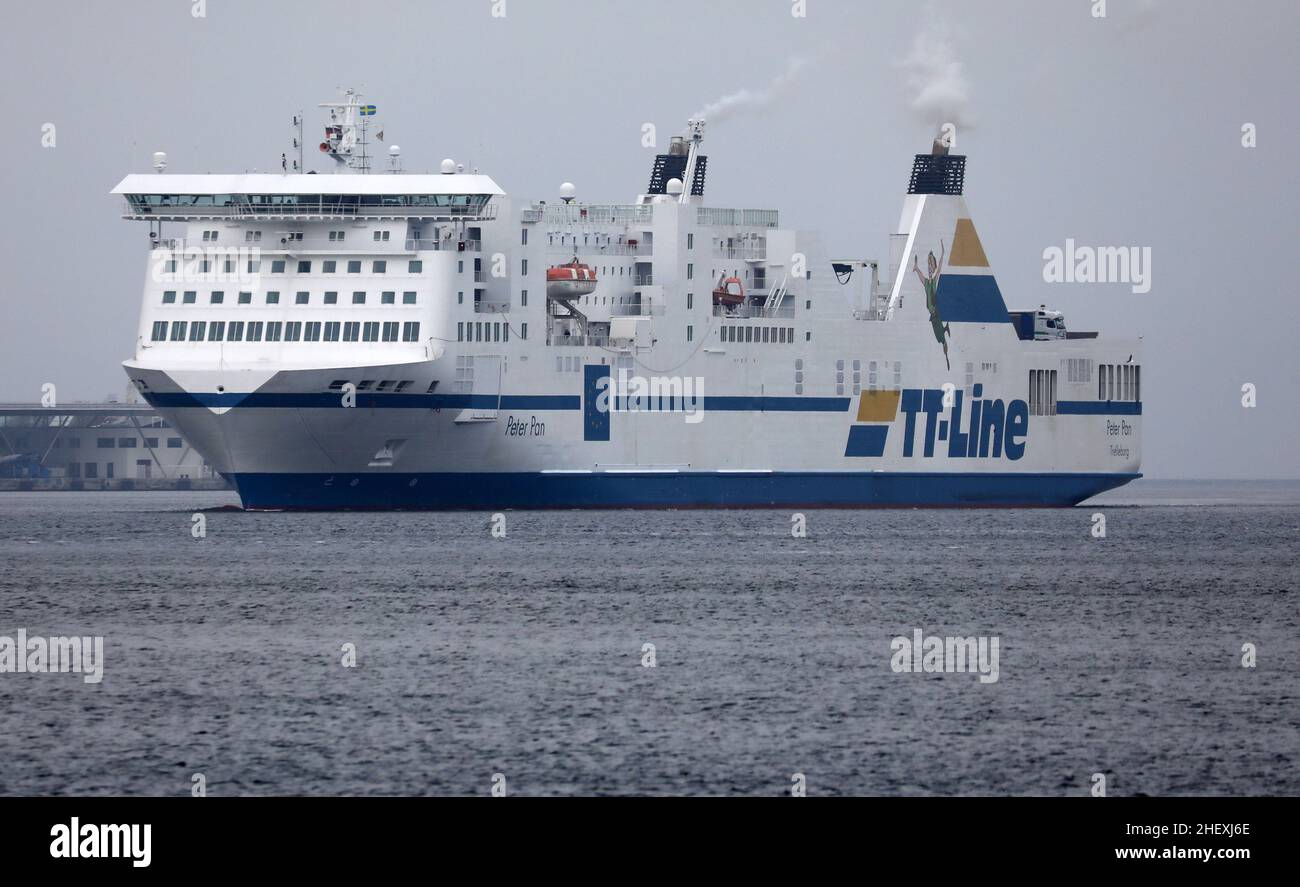 Peter pan ship hi-res stock photography and images - Alamy