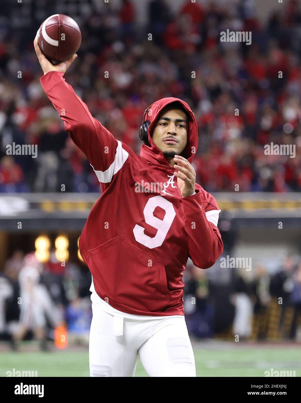 Indianapolis, IN, USA. 10th Jan, 2022. Alabama Crimson Tide quarterback ...