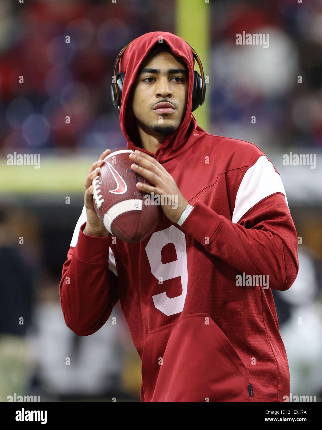 Indianapolis, IN, USA. 10th Jan, 2022. Alabama Crimson Tide quarterback ...