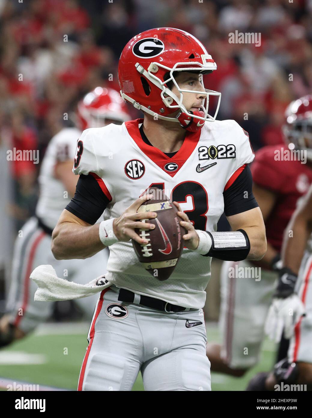 Indianapolis, IN, USA. 10th Jan, 2022. Georgia Bulldogs quarterback ...