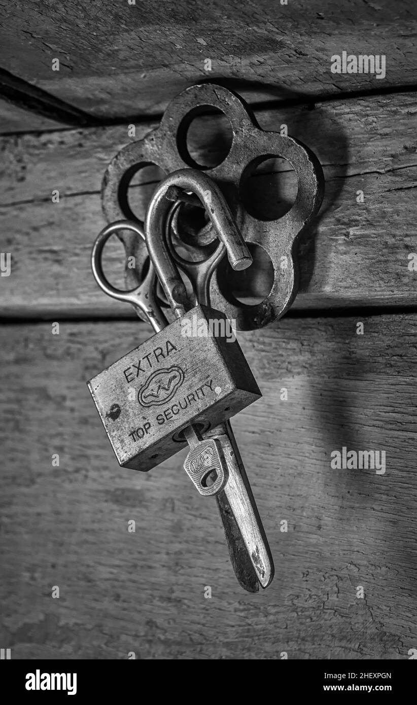 Closed scissors Black and White Stock Photos & Images - Alamy