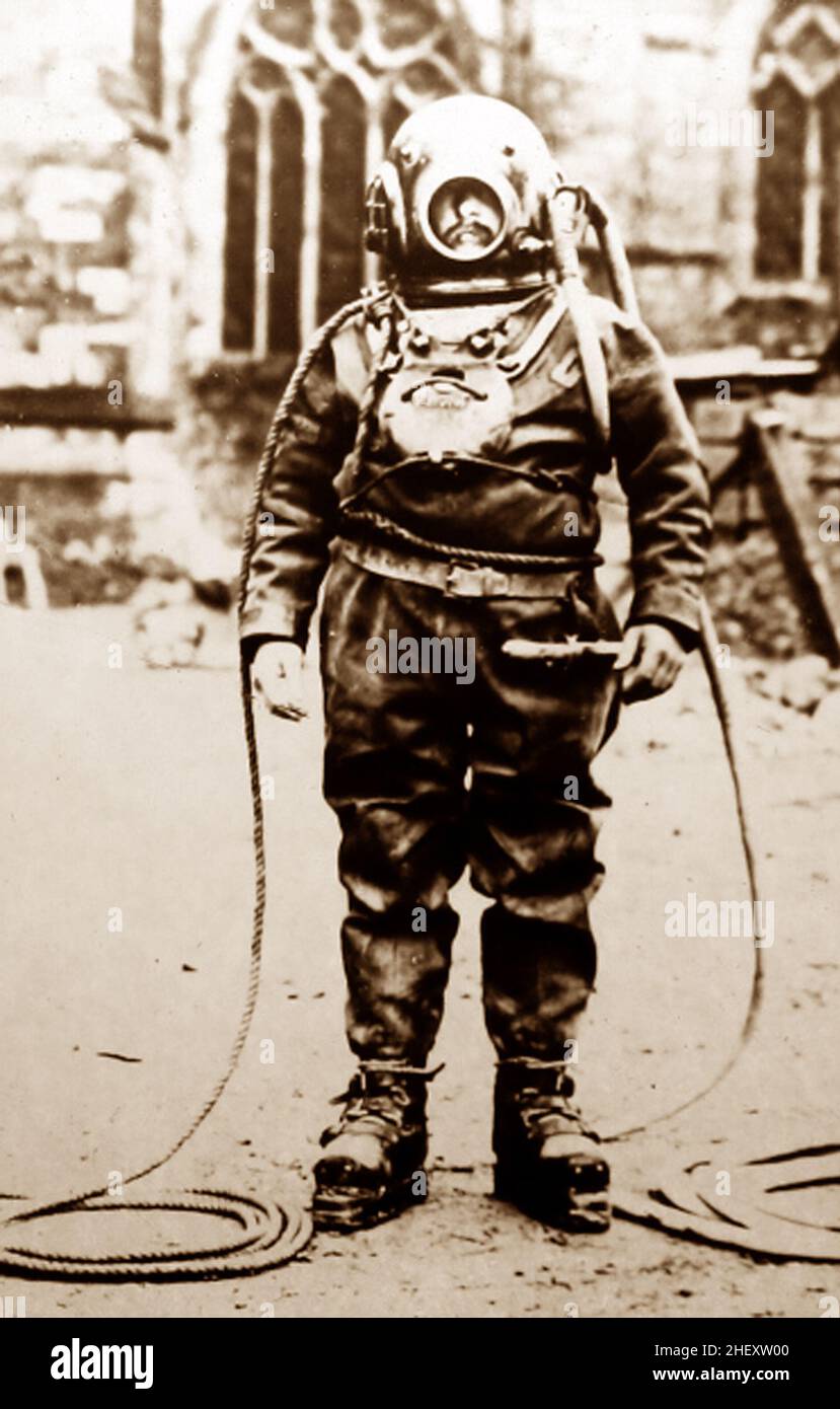 William Walker, Diver, Winchester Cathedral Stock Photo - Alamy