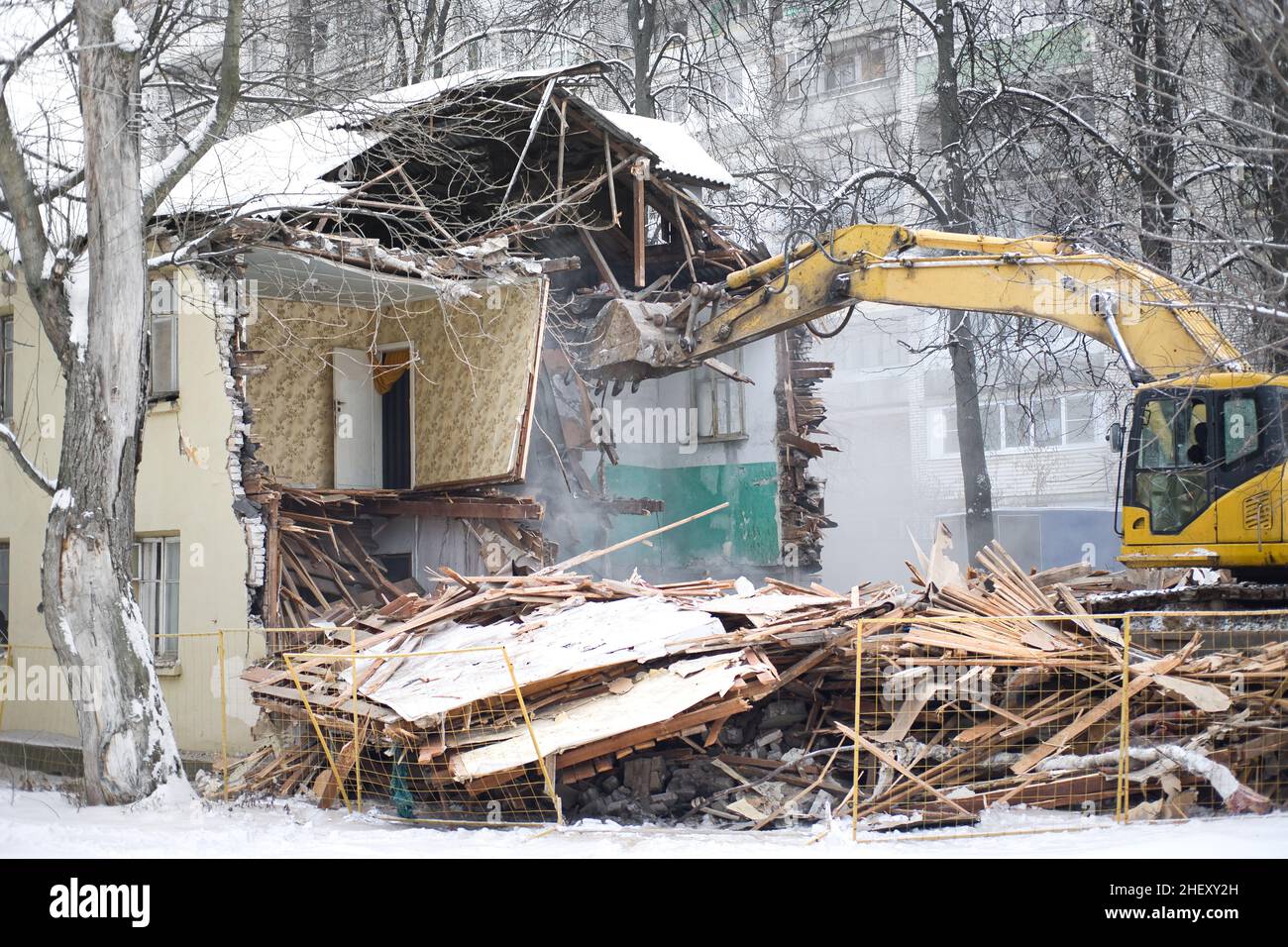 Heavy demolition hi-res stock photography and images - Alamy