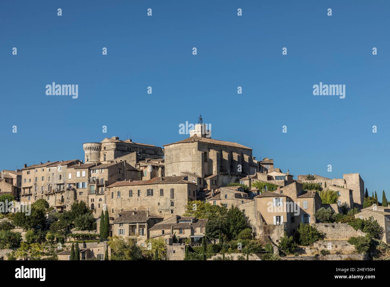 Old castle medieval village gordes hi-res stock photography and images ...