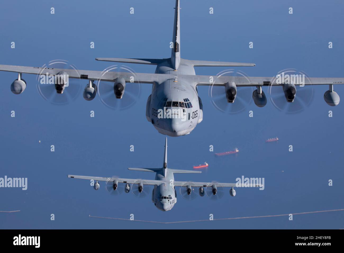 Marine corps kc 130j super hercules hi-res stock photography and images ...