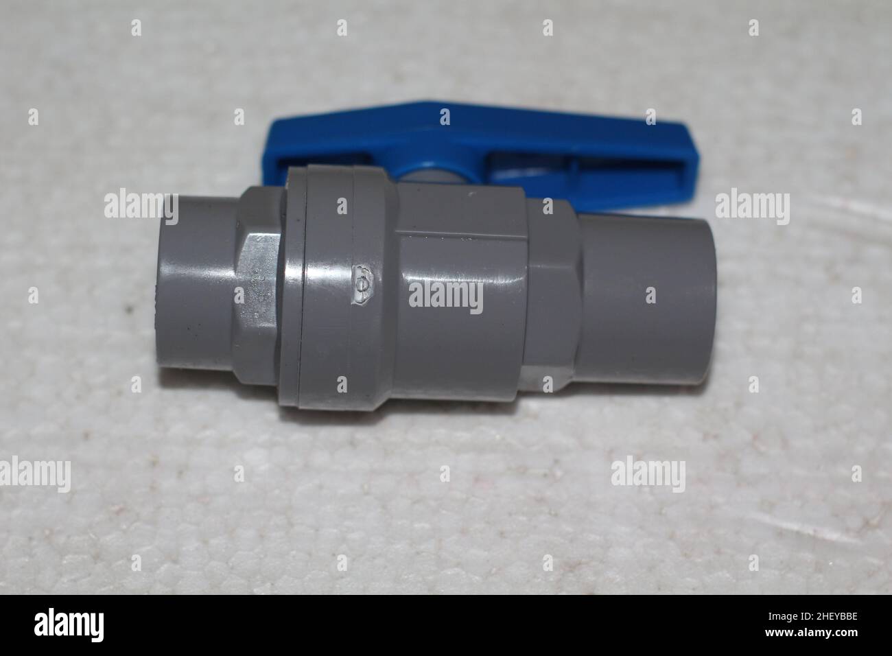 PVC pipe stop faucets 0,5" for piping networks Stock Photo - Alamy