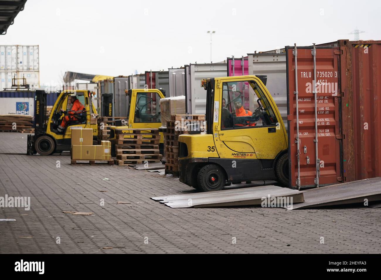 Hamburg, Germany. 12th Jan, 2022. Containers are loaded on the premises ...