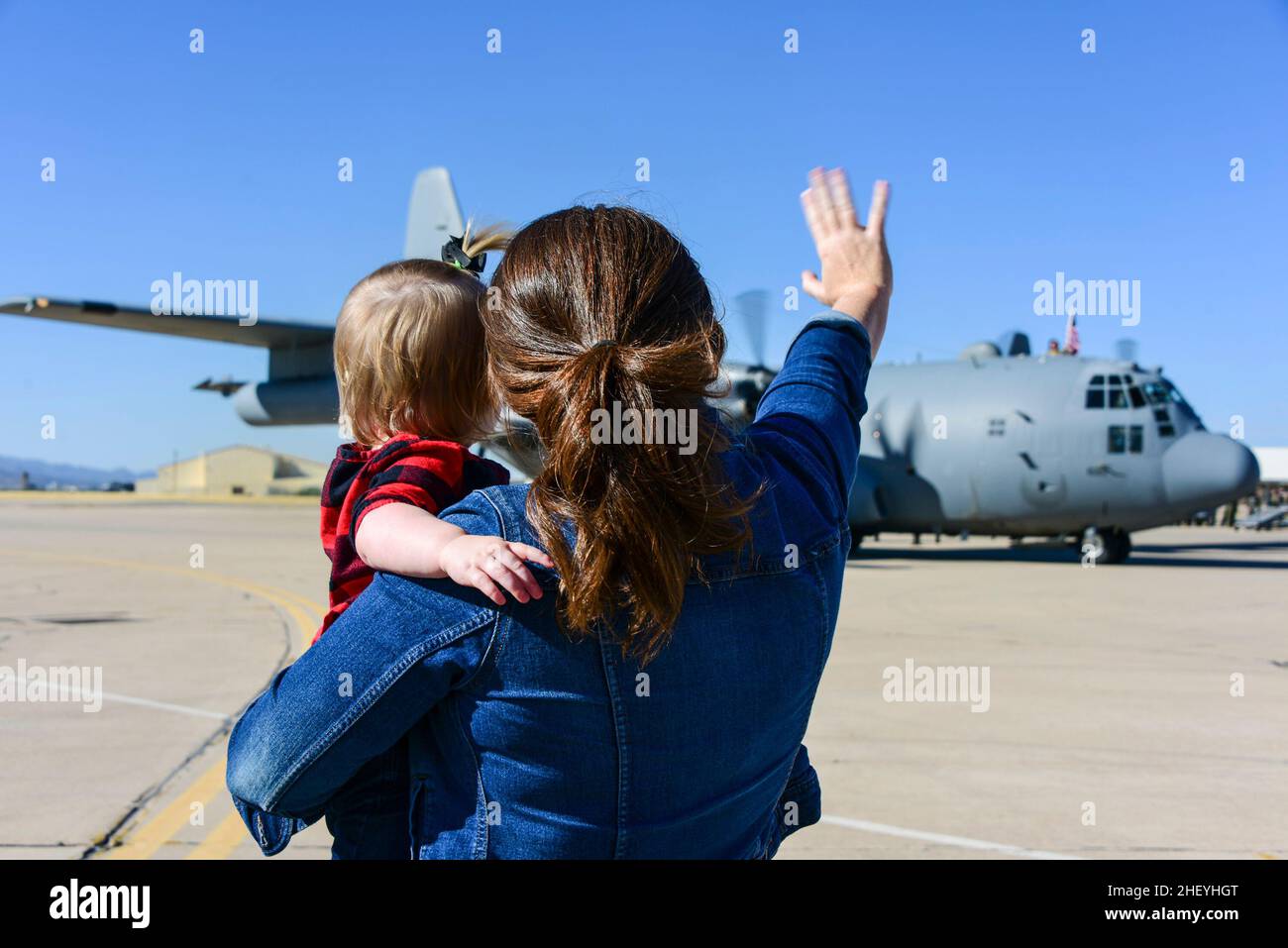 Tucson, Arizona, USA. 8th Nov, 2021. U.S. Air Force Airmen, families ...