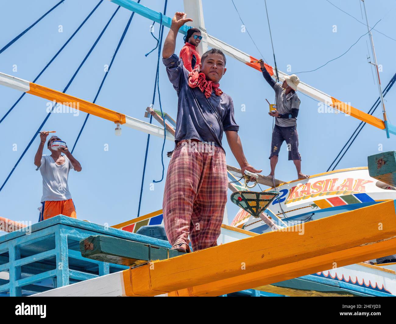 Filipino boat builder hi-res stock photography and images - Alamy