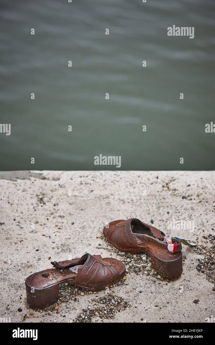 Budapest jewish memorial shoes on Danube riverbank. World war II Stock ...