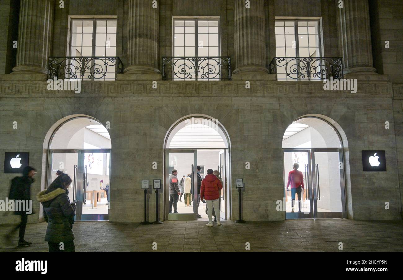 Apple Store, Kurfürstendamm, Charlottenburg, Berlin, Deutschland Stock ...
