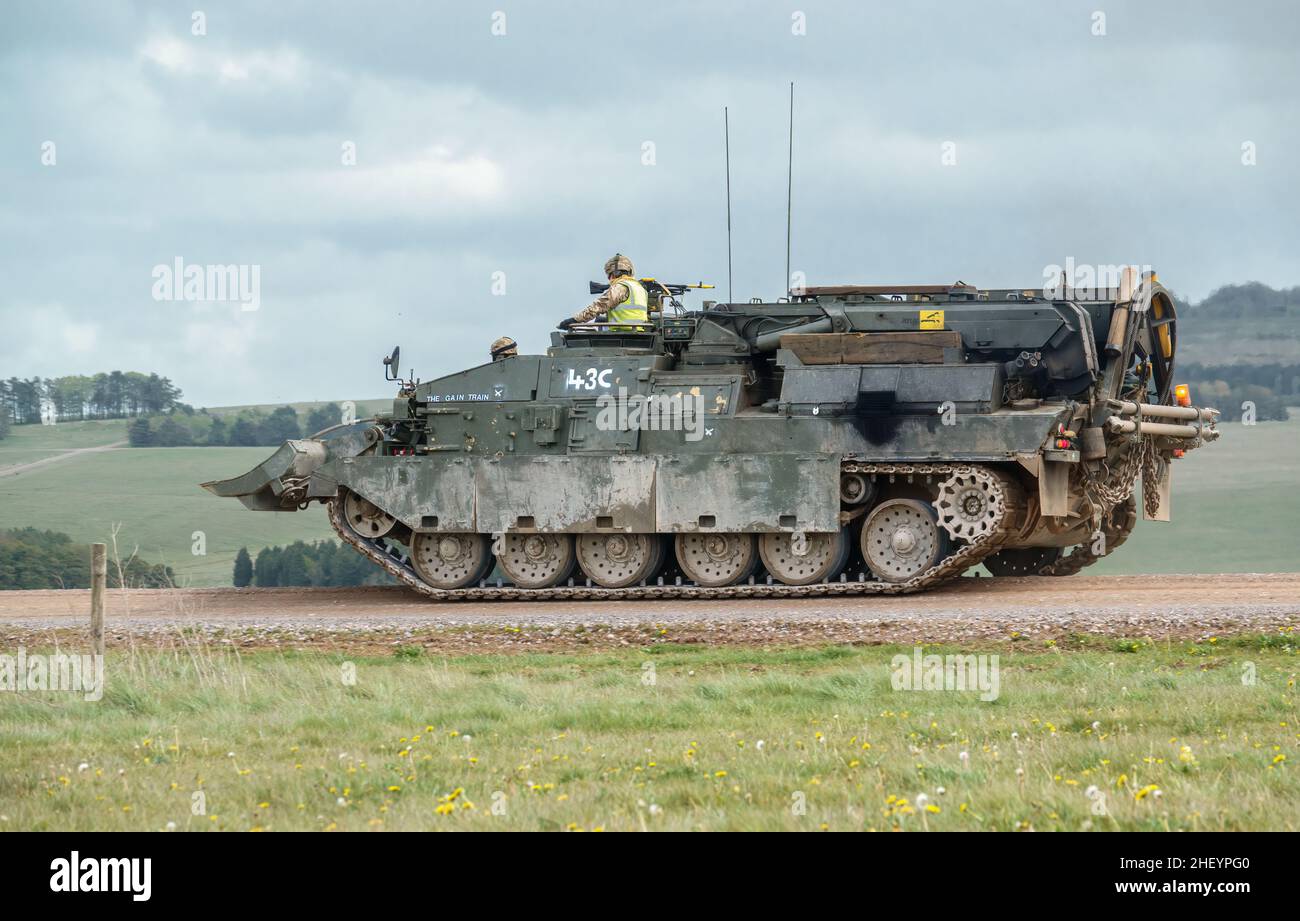 British army challenger armoured repair and recovery vehicle crarrv at ...