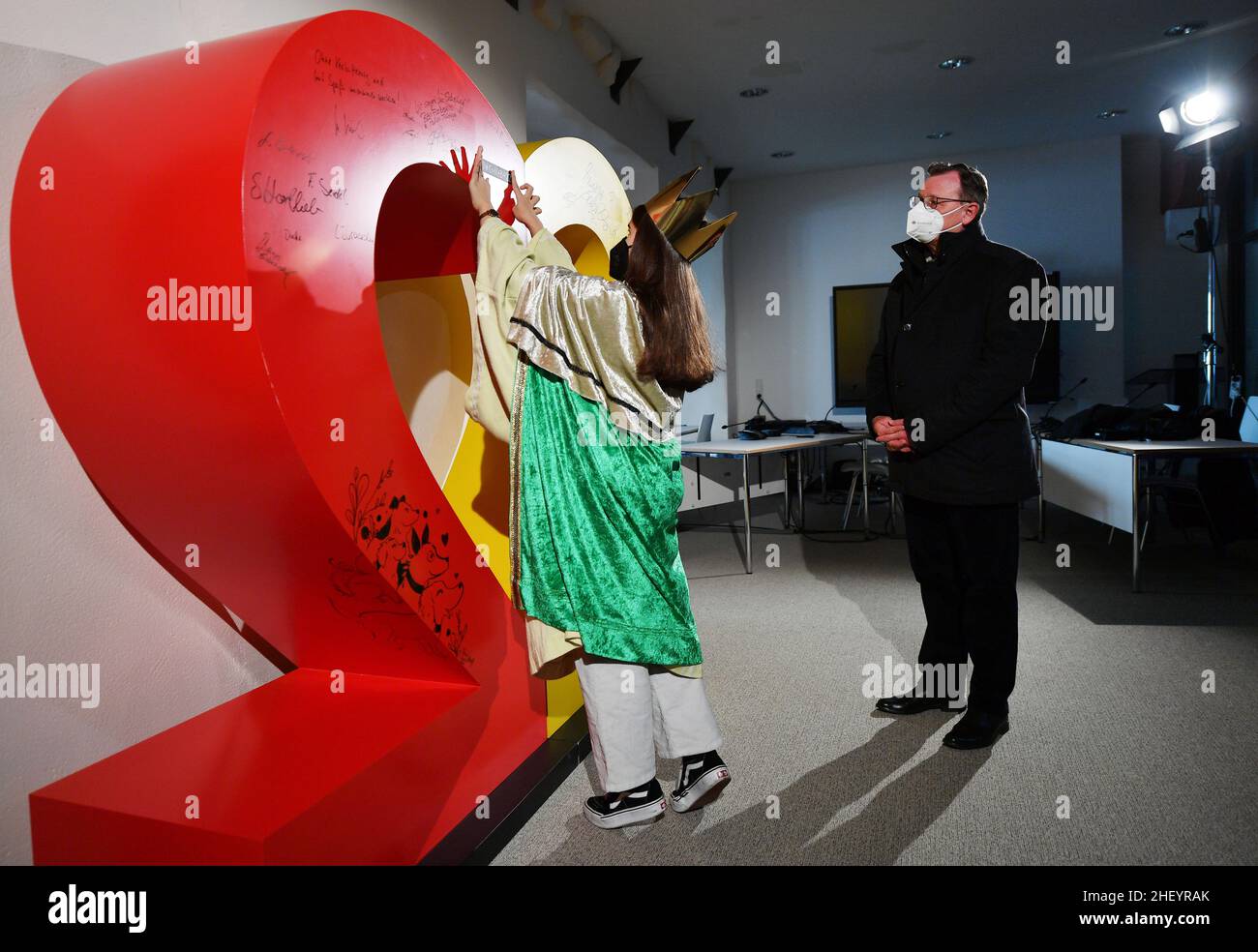 C v m logo hi-res stock photography and images - Alamy