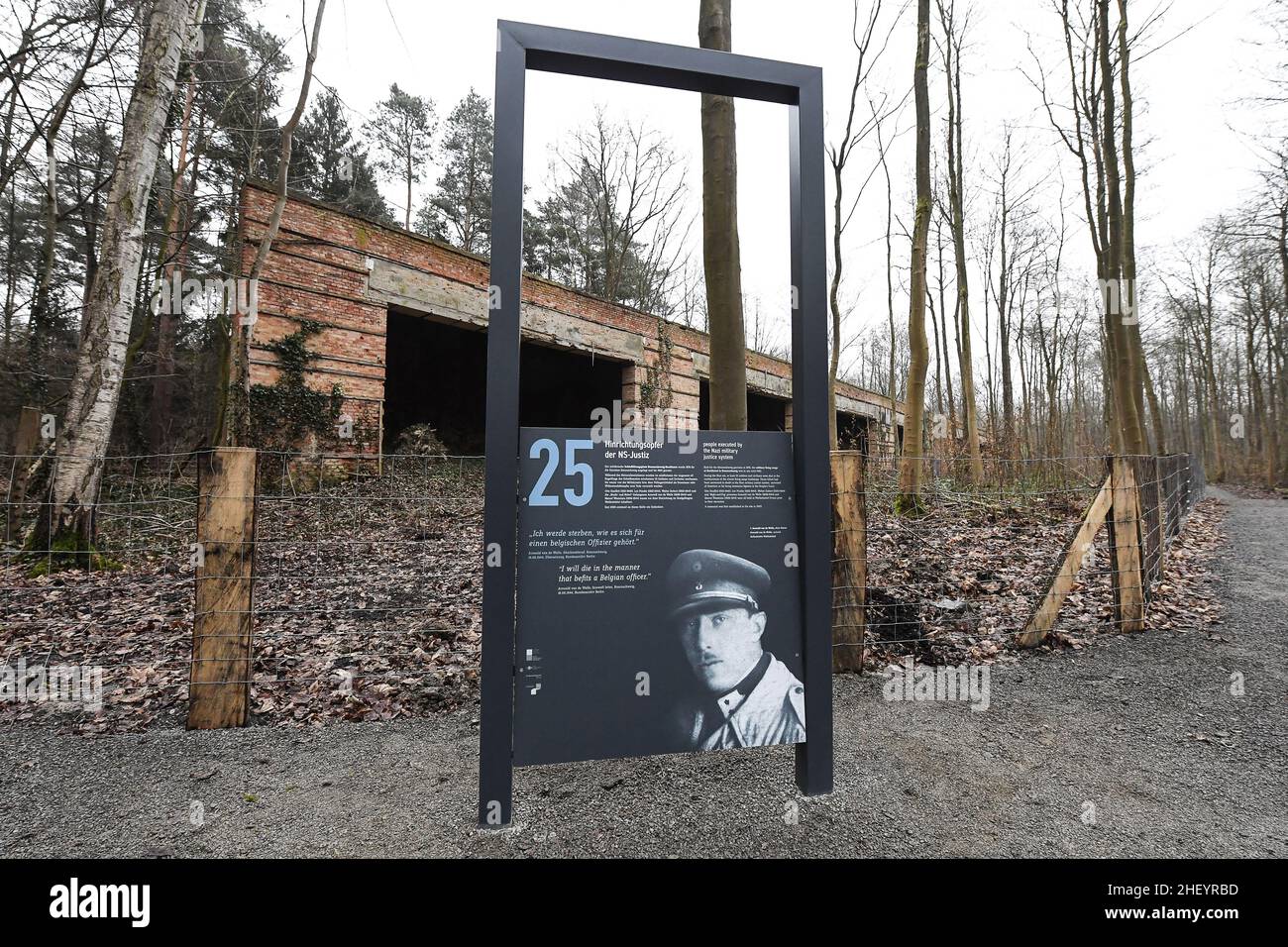Brunswick, Germany. 13th Jan, 2022. View of the information stele ...