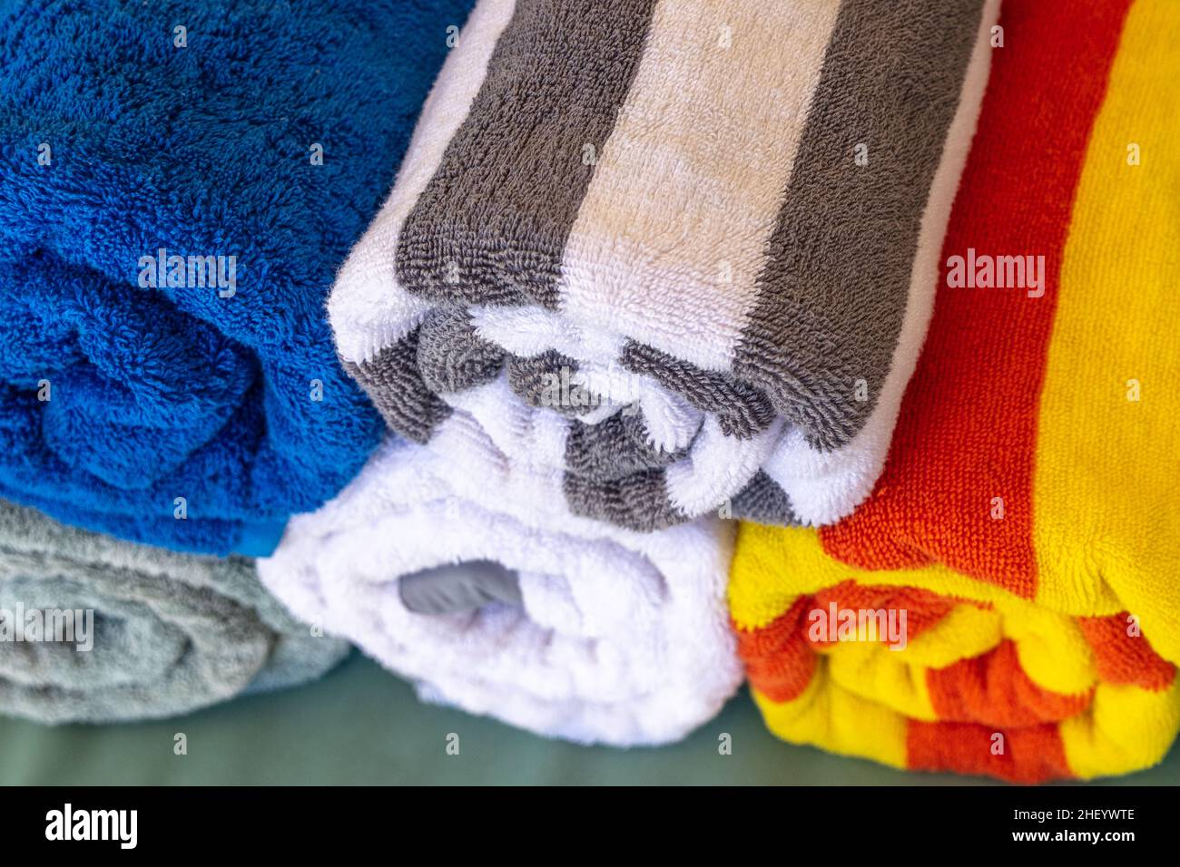 Rolled bath towels hi-res stock photography and images - Alamy