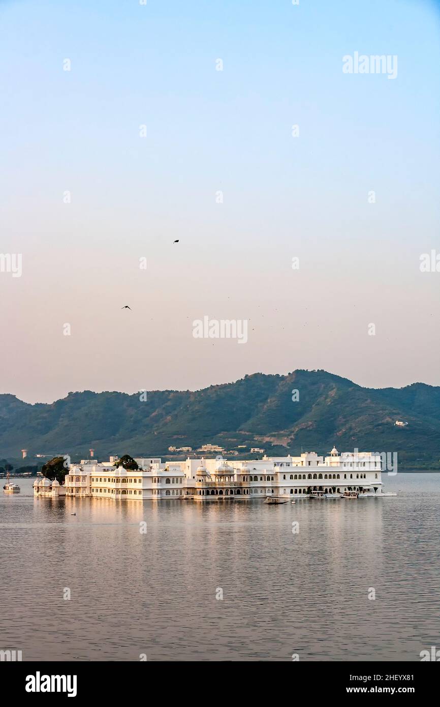The Lake Palace, Udaipur Rajasthan in early morning light Stock Photo ...