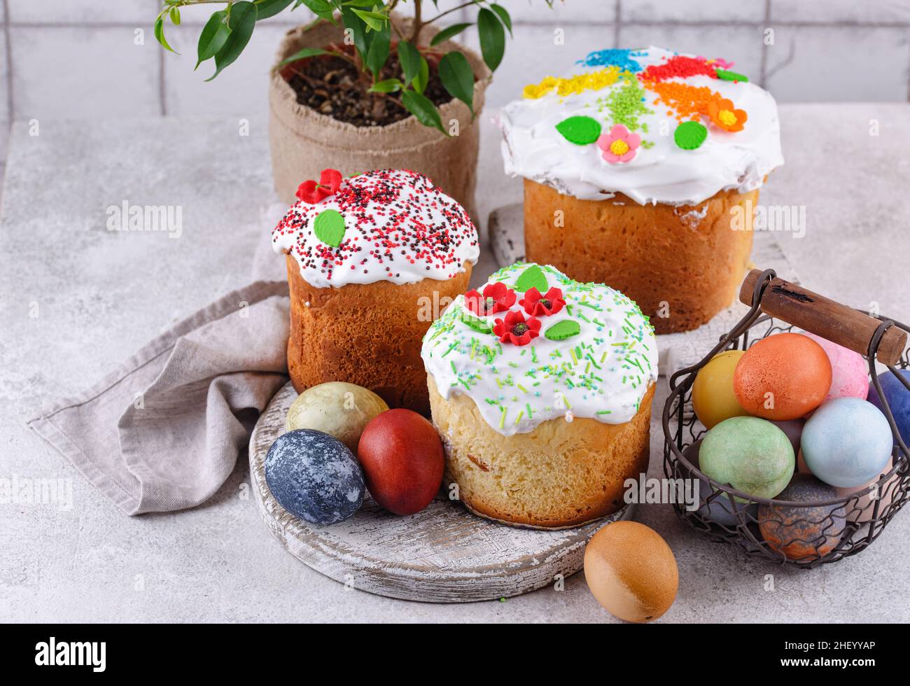 Russian easter cake hi-res stock photography and images - Alamy