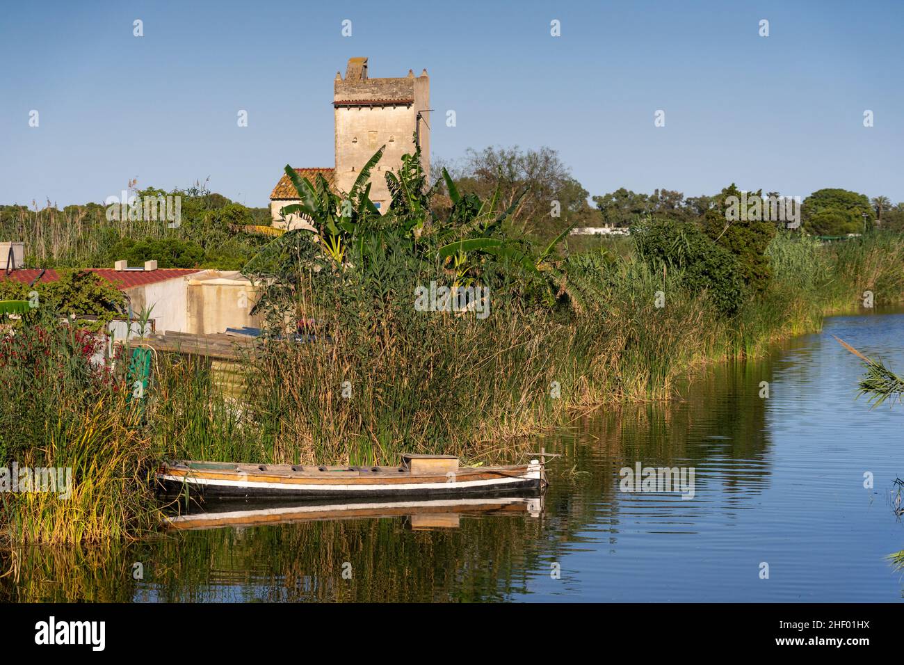 EL PALMAR, SPAIN - JUNE 24, 2021: Traditional fishing ships port of el ...