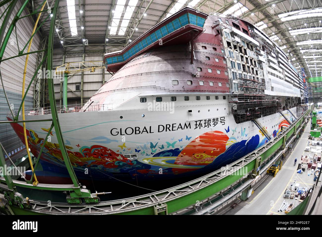 Global dream cruise liner hi-res stock photography and images - Alamy