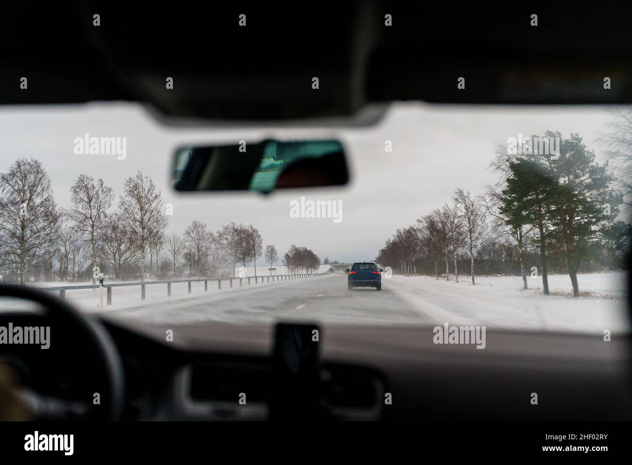 Difficult cold conditions hi-res stock photography and images - Alamy