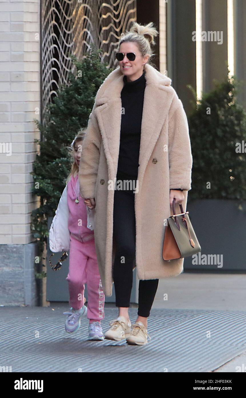 New York, NY, USA. 12th Jan, 2022. Nicky Hilton Rothschild and Lily ...