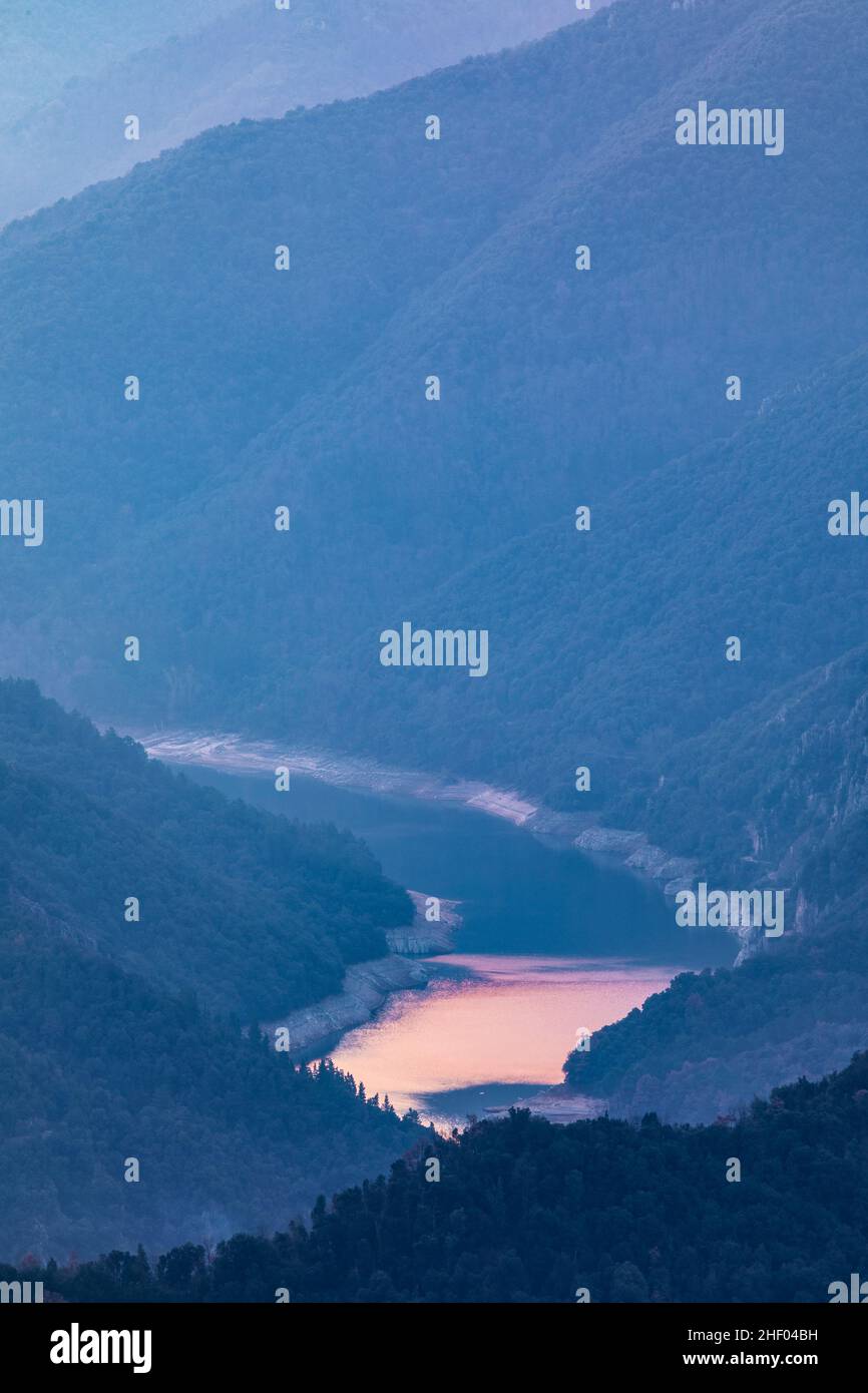 Ter river on a misty winter dawn. Tavertet, Osona, Barcelona, Spain ...