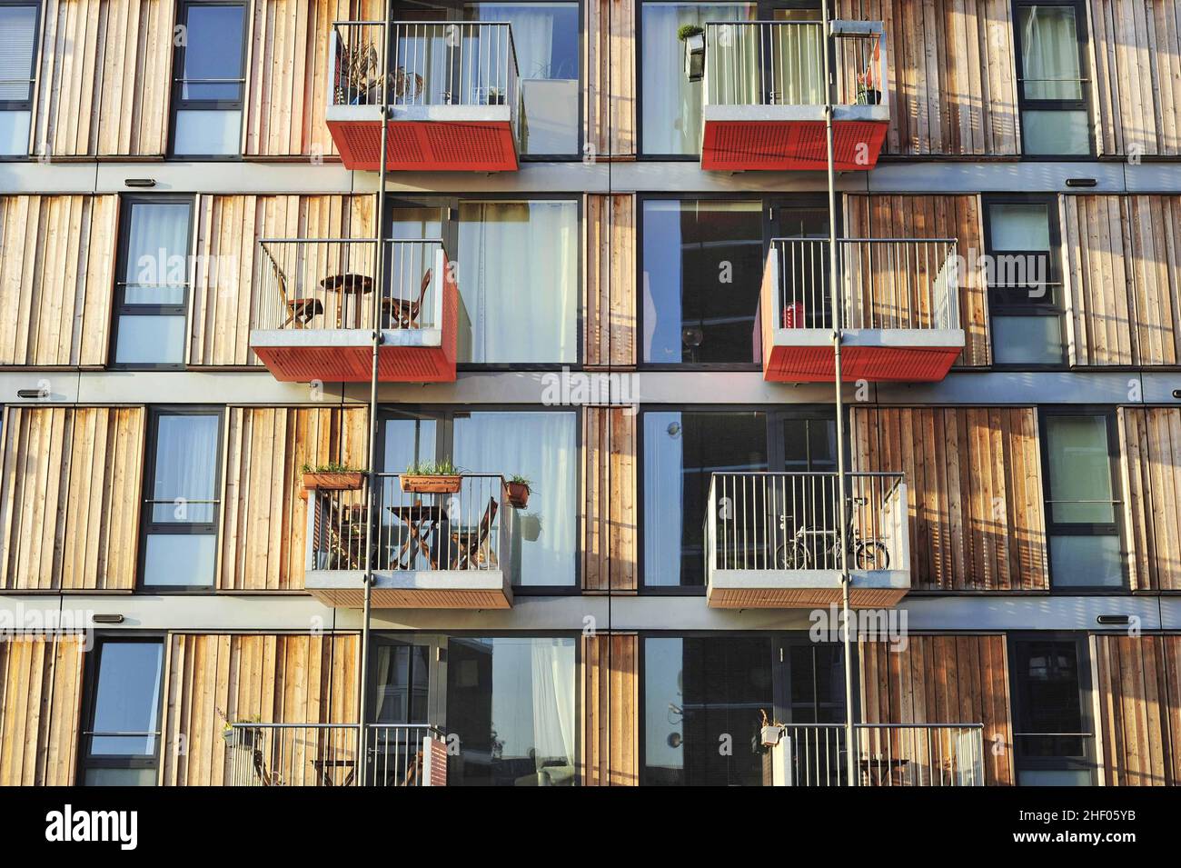 Timber cladding detail hi-res stock photography and images - Alamy