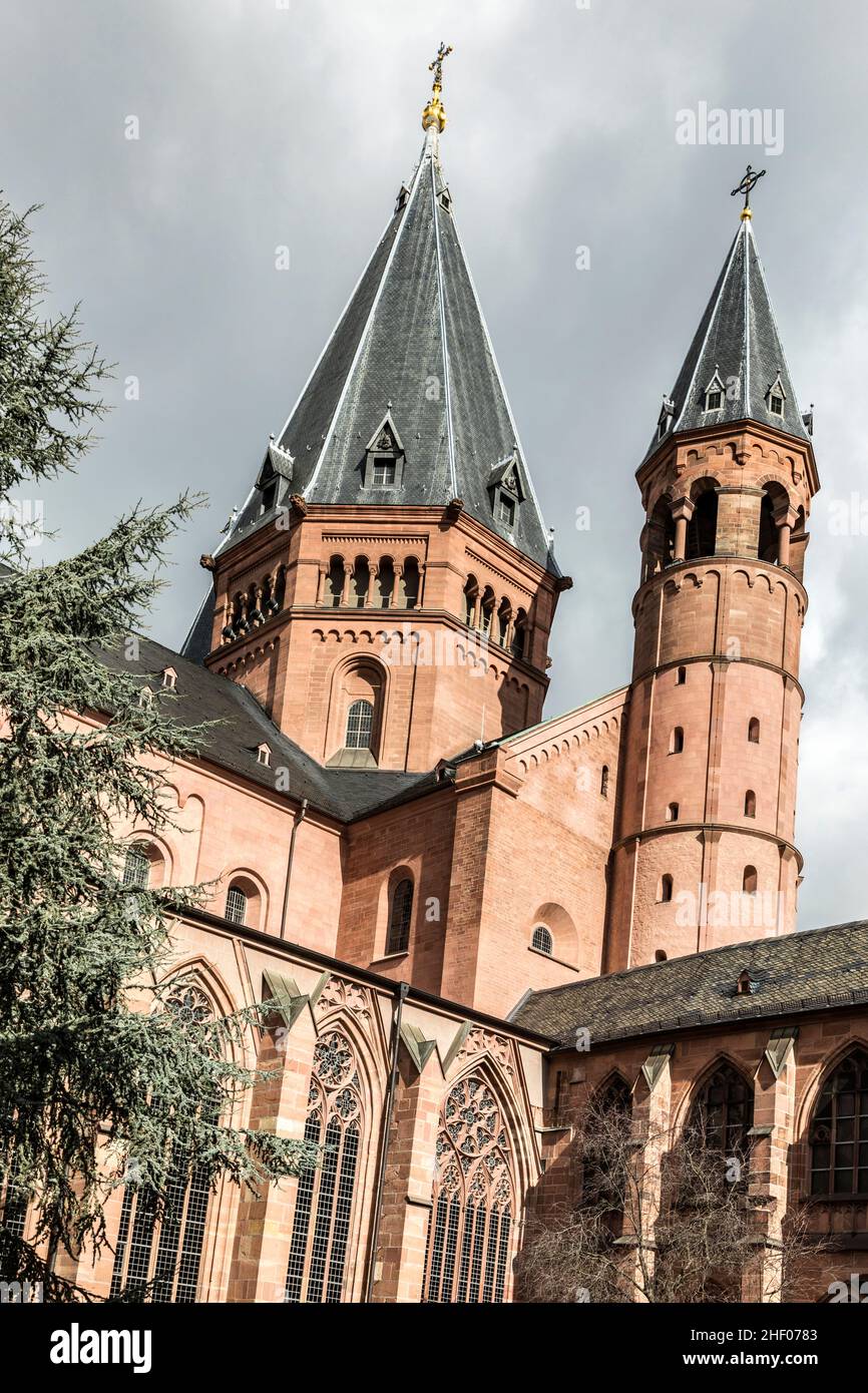 Mainzer dom cathedral hi-res stock photography and images - Alamy